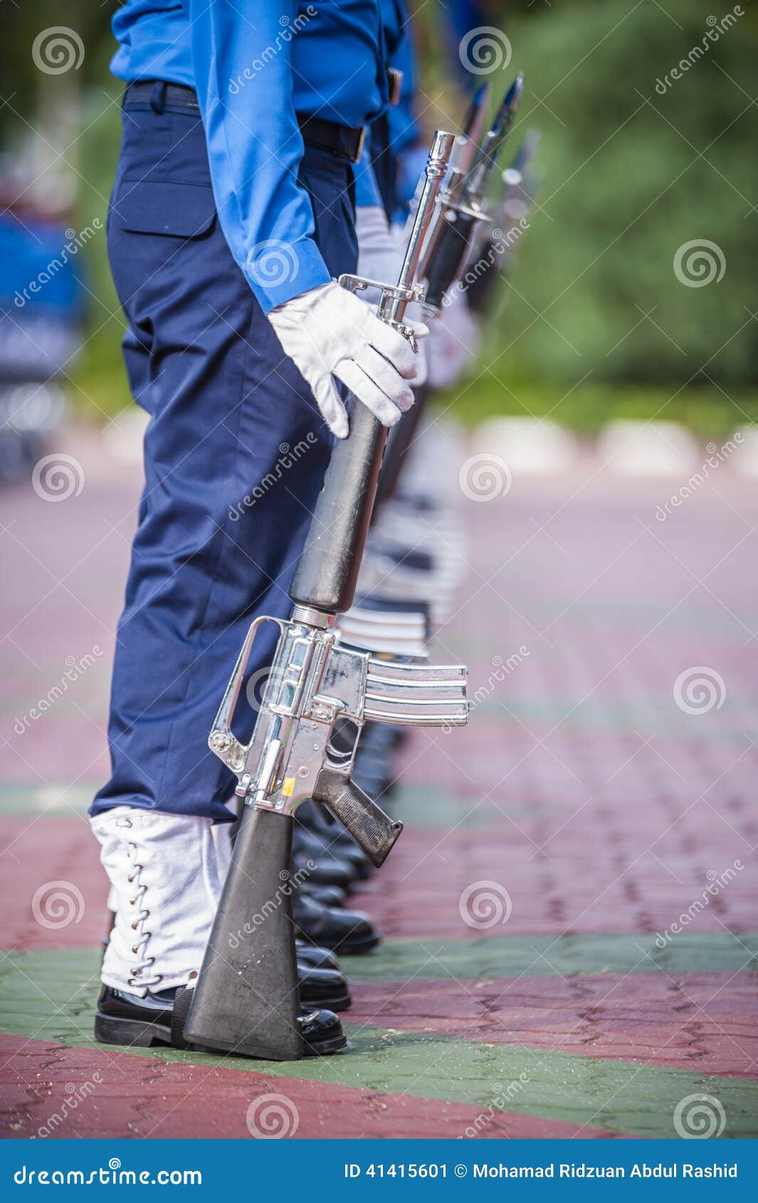 Soldiers holding rifle stock image. Image of power, rifle - 41415601