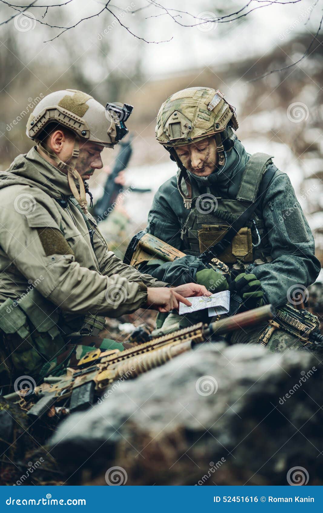 Soldiers On The Outdoor Of Looking At The Map Stock Photography ...