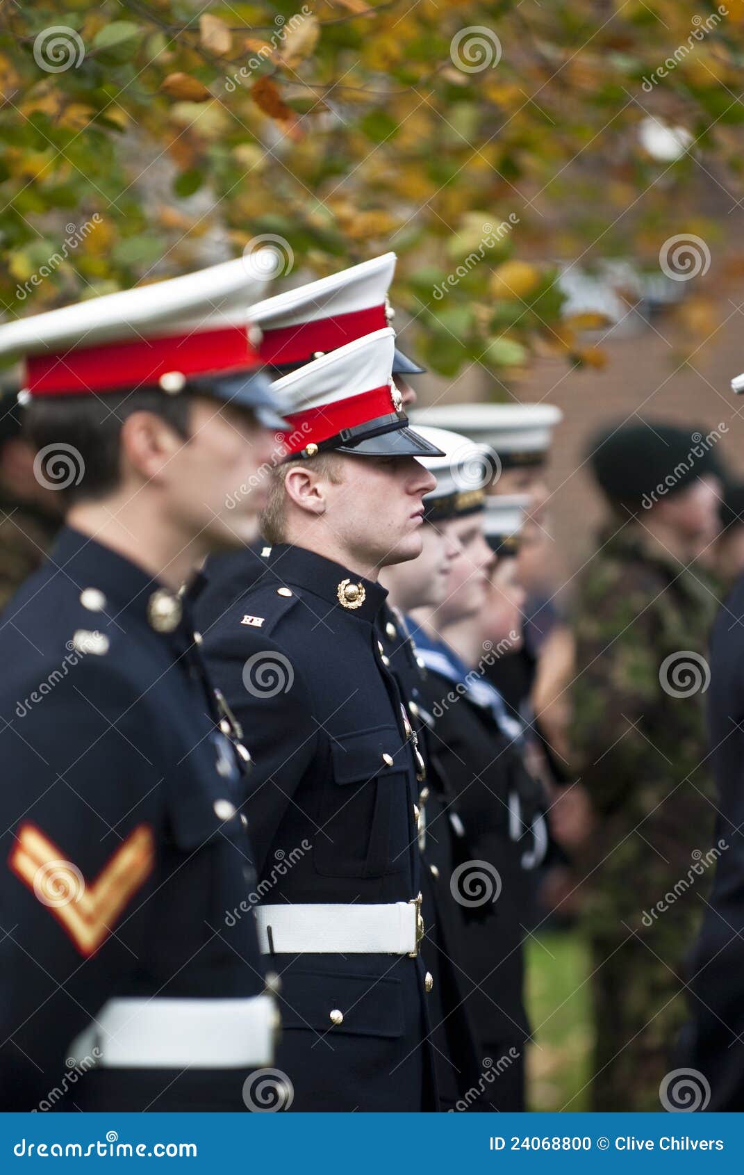 Soldiers Stand To Atention at the Rememberance Editorial Image - Image ...