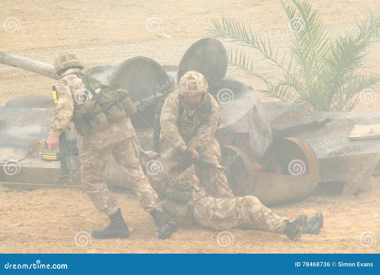 Soldiers on a Wartime Exercise Editorial Photo - Image of machine, sa80 ...