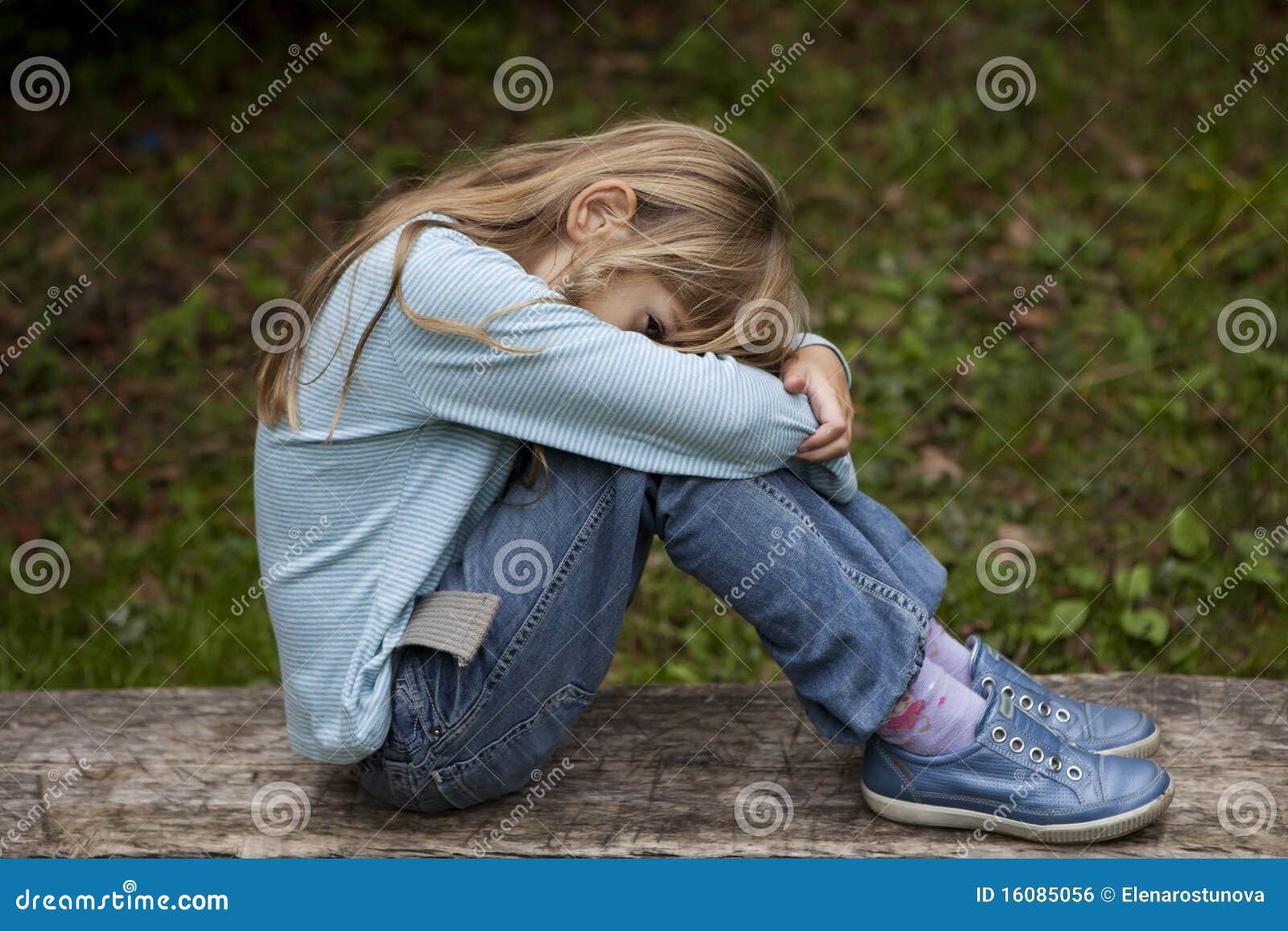 Soledad foto de archivo. Imagen de noticias, muchacha - 16085056