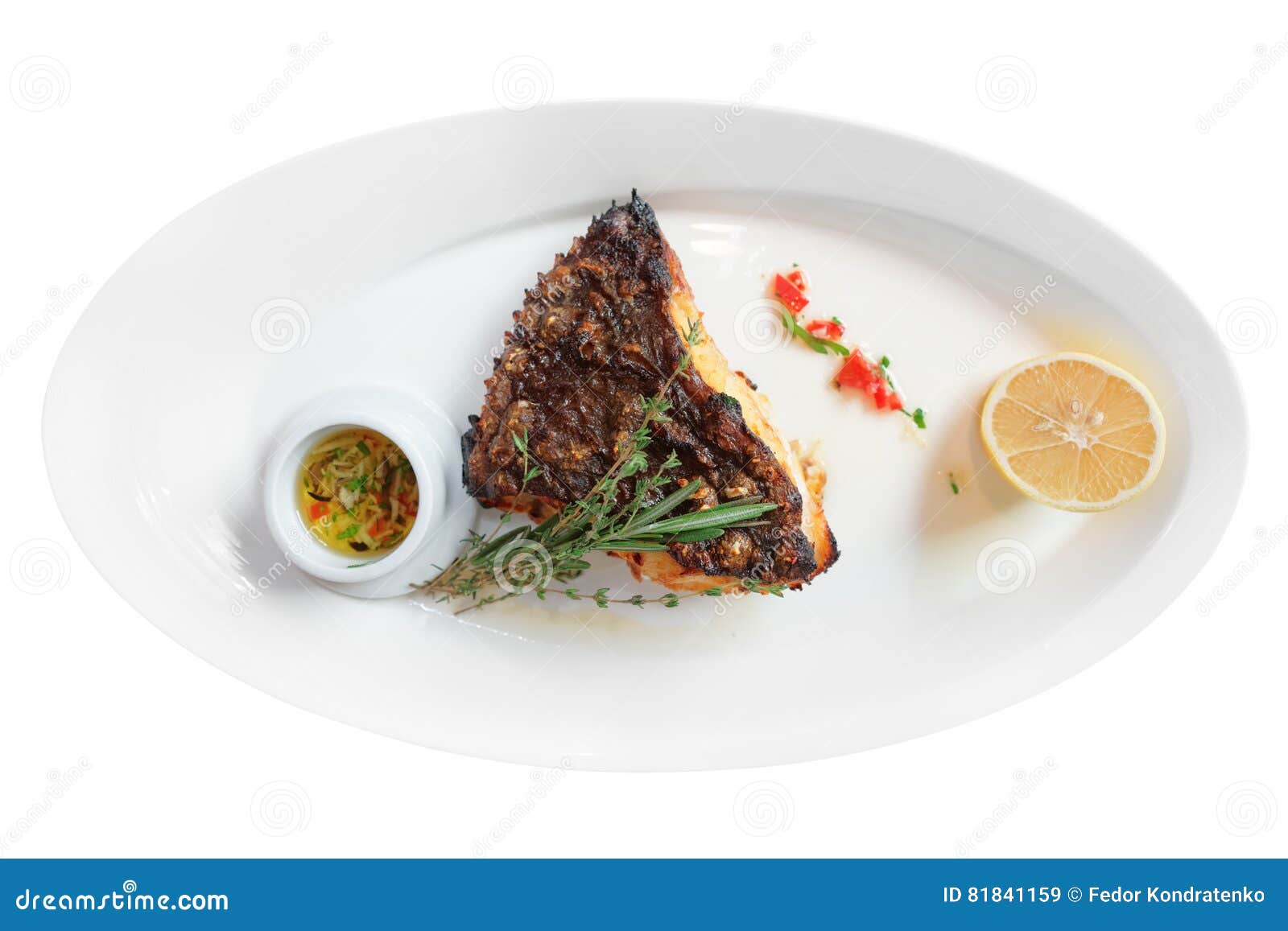 Solha Grelhada Na Placa Branca, Isolada Imagem de Stock - Imagem de ...