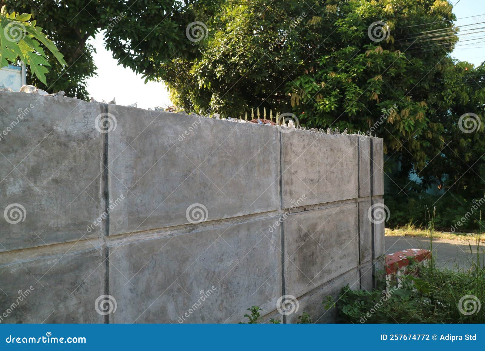 Solid Wall Made of Concrete Stock Photo - Image of concrete, surface ...