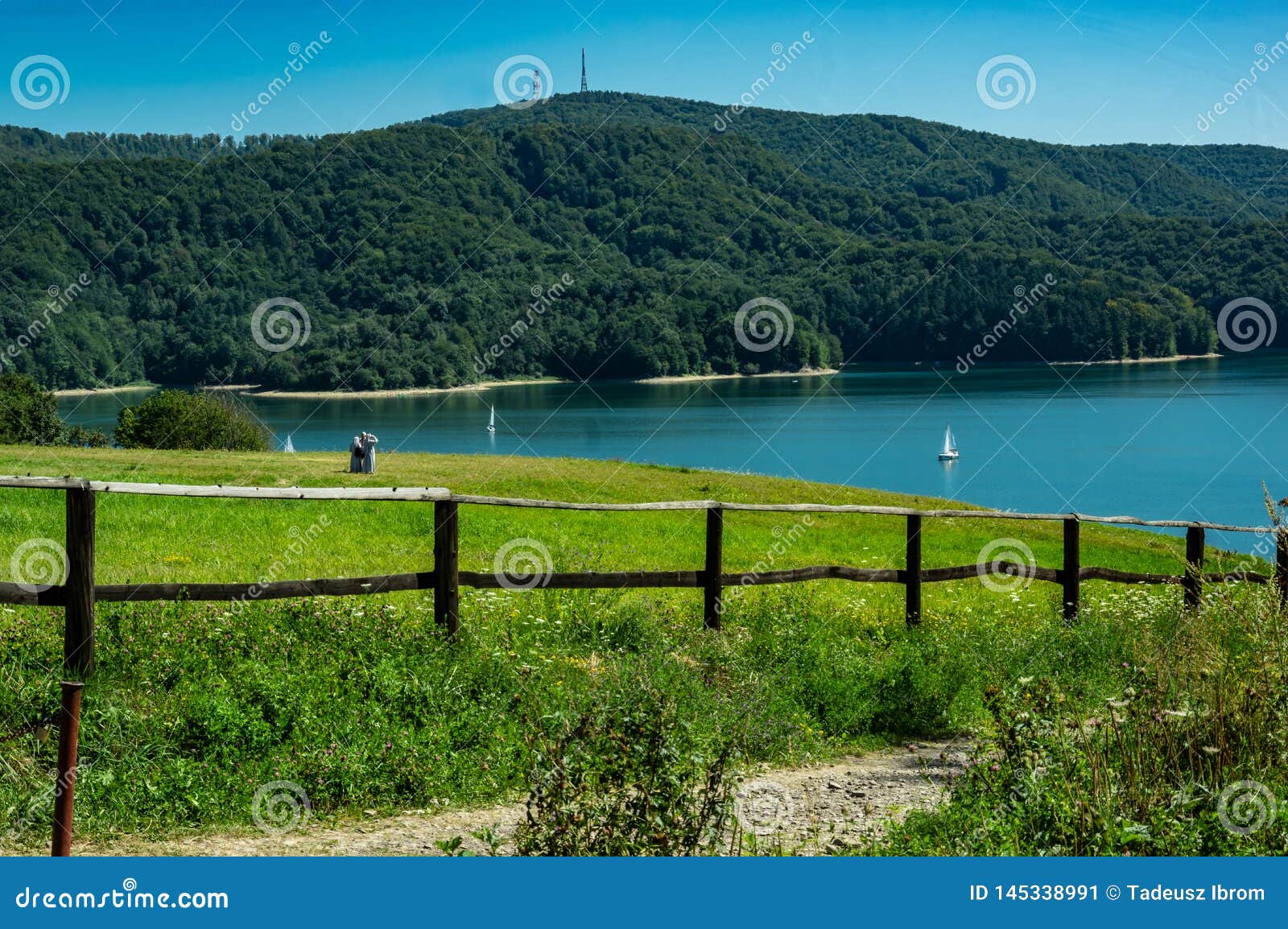 Solina lake editorial photo. Image of bieszczady, famous - 145338991