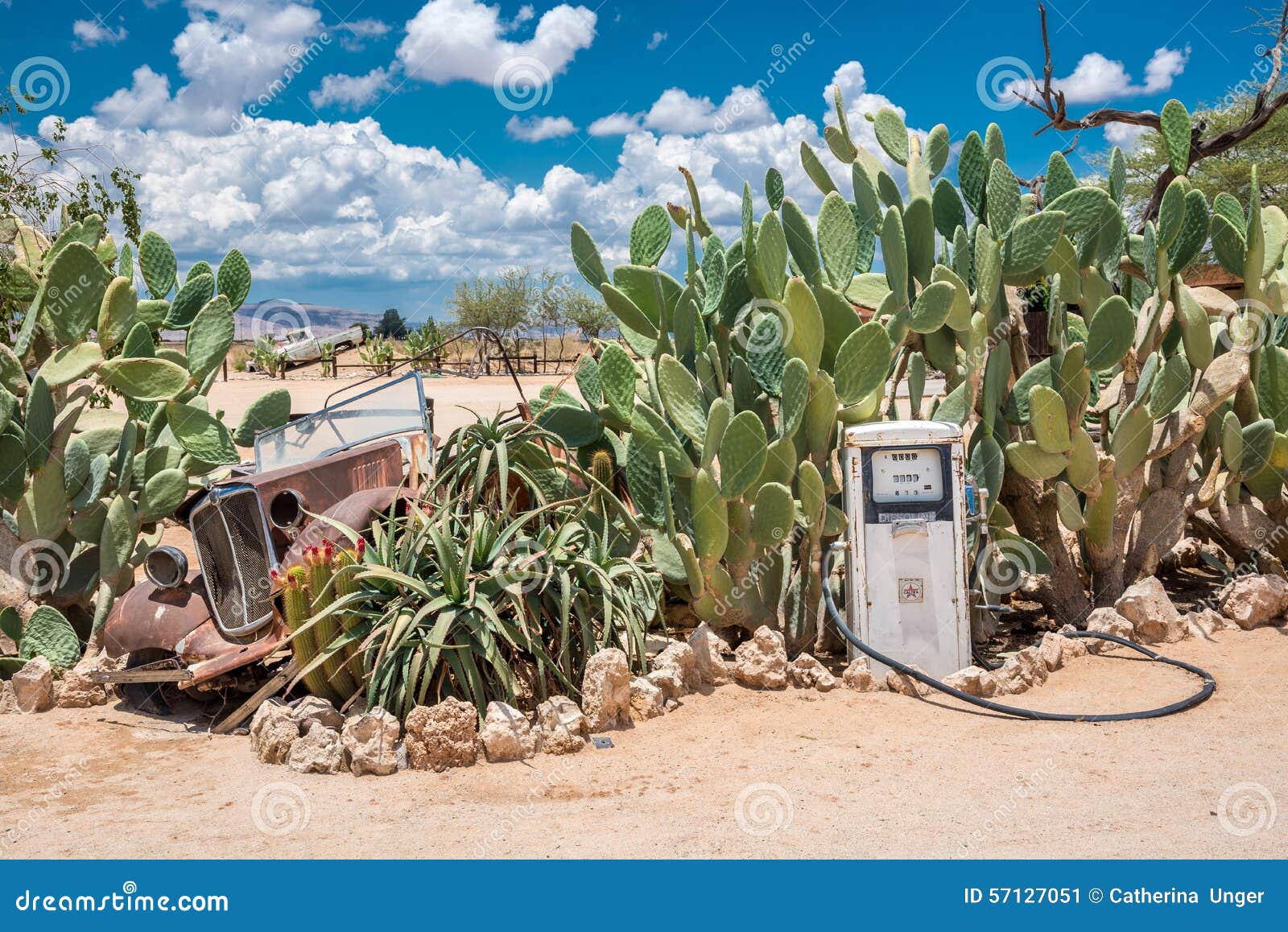 Solitaire en Namibie photo éditorial. Image du sable - 57127051