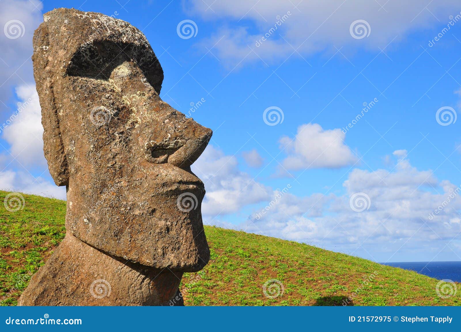 Solitary Moai on Easter Island Stock Image - Image of stone, rock: 21572975