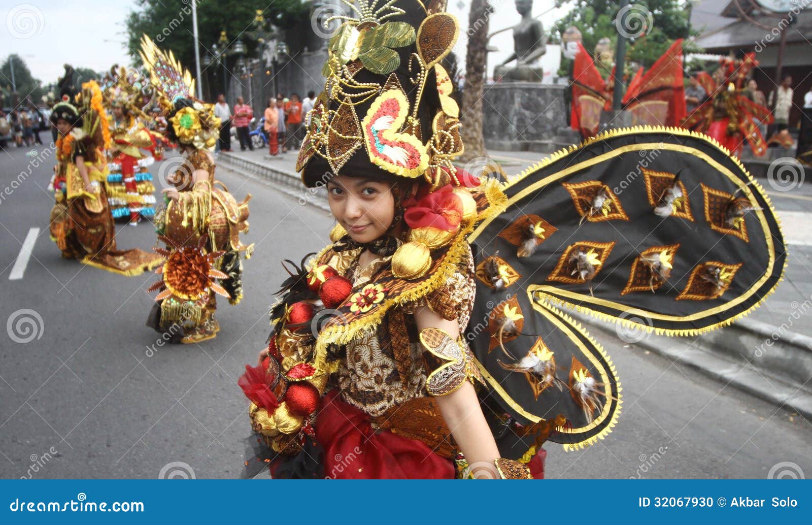 Solo batik carnival editorial image. Image of dress, parade - 32067930