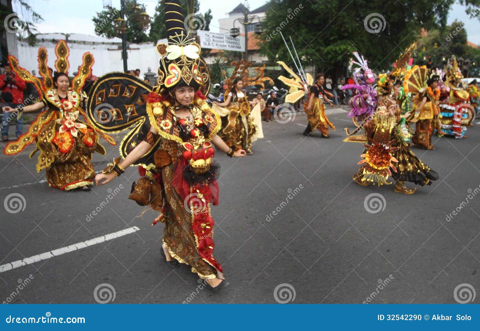 Solo batik carnival editorial image. Image of ethnic - 32542290