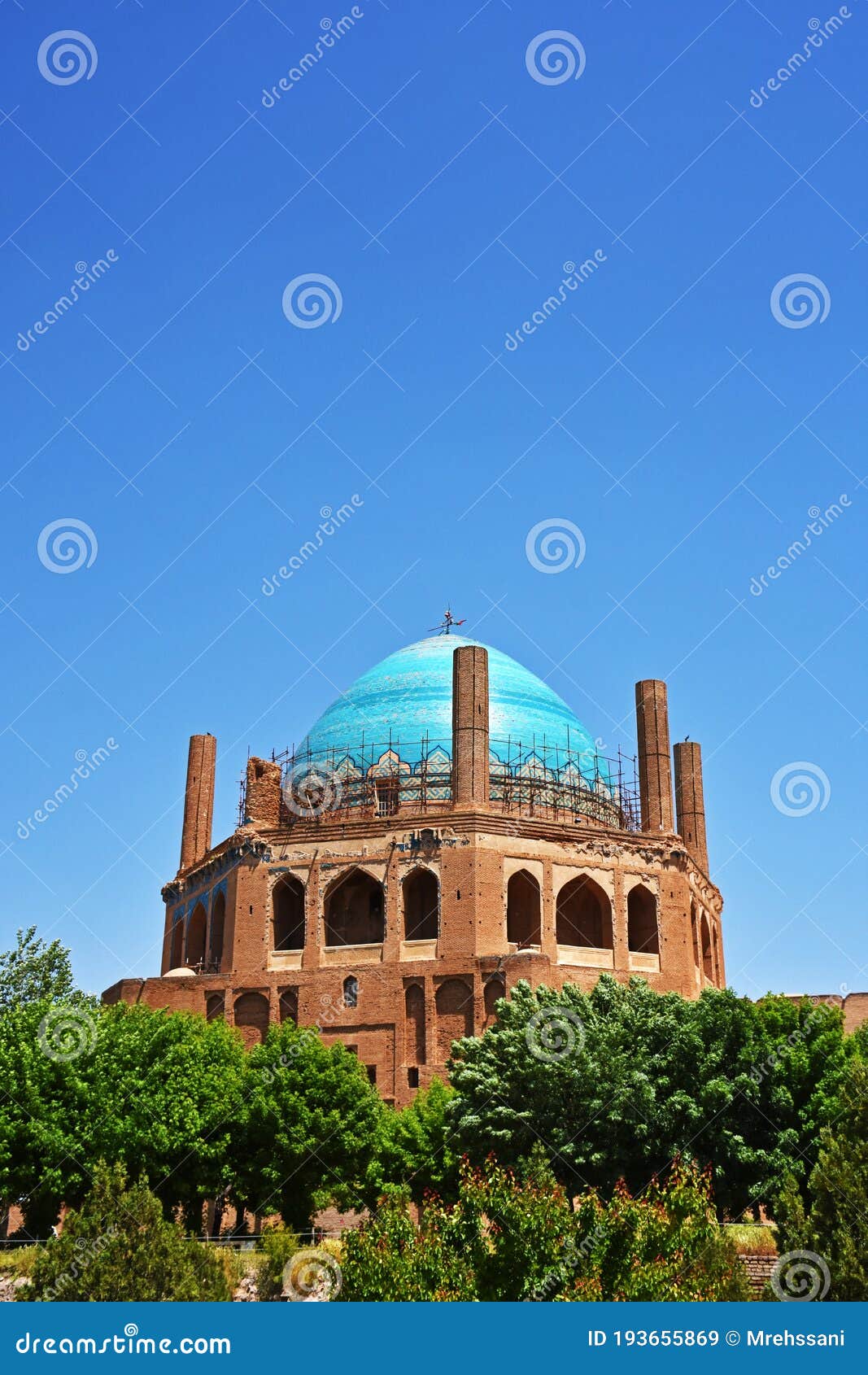 Soltaniyeh Dome UNESCO World Heritage in Portrait Frame , Zanjan , Iran ...
