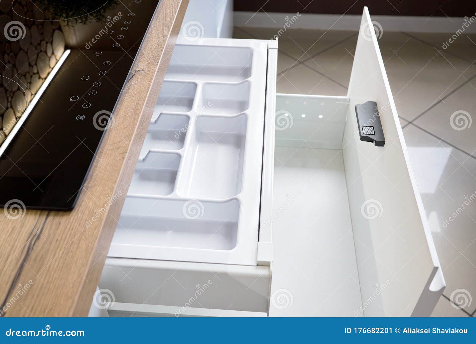 Solution For Placing Kitchen Utensils In Modern Kitchen - Horizontal ...