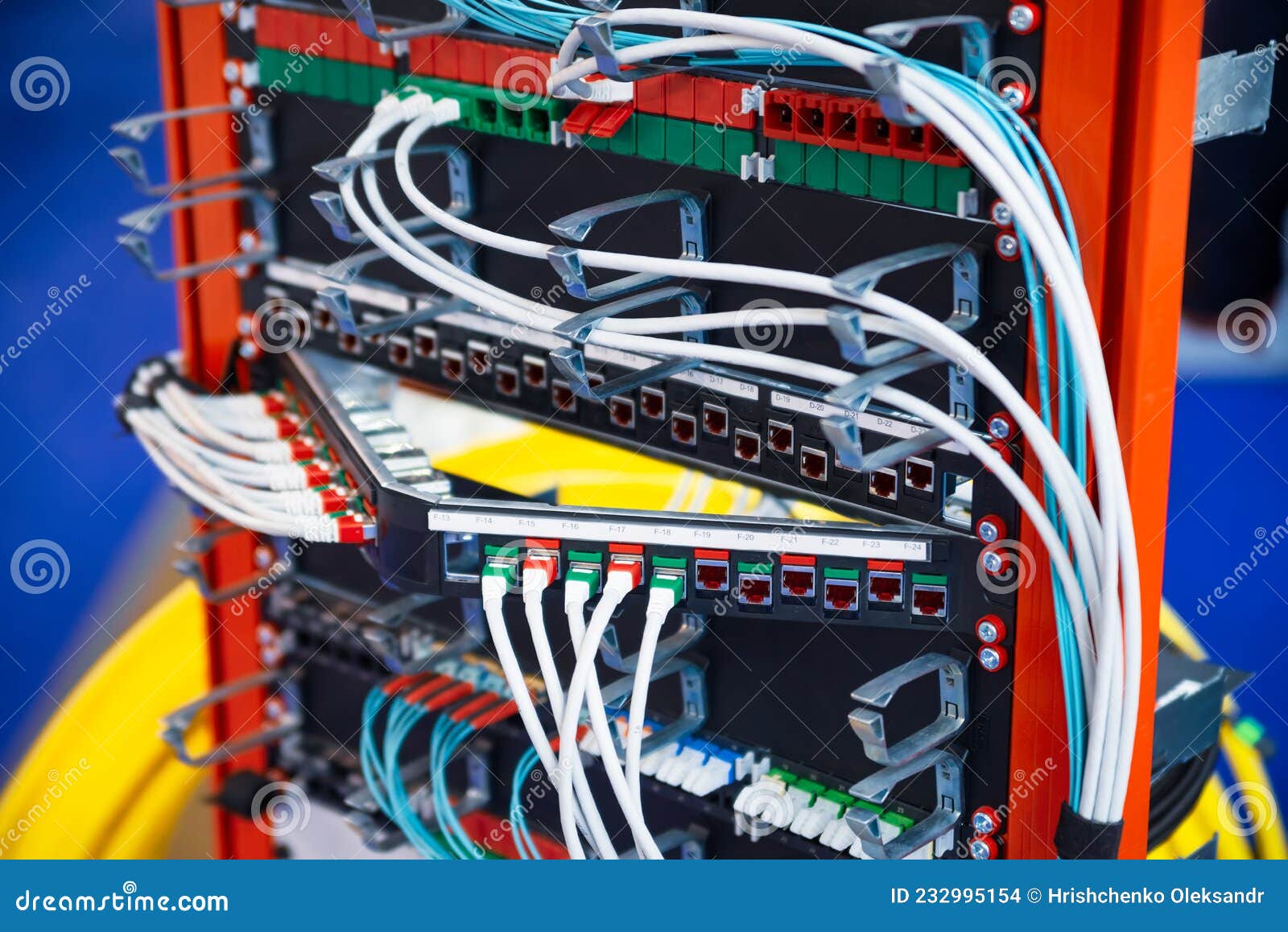 Solutions for Building it Infrastructure. Structured Cabling, Modular ...