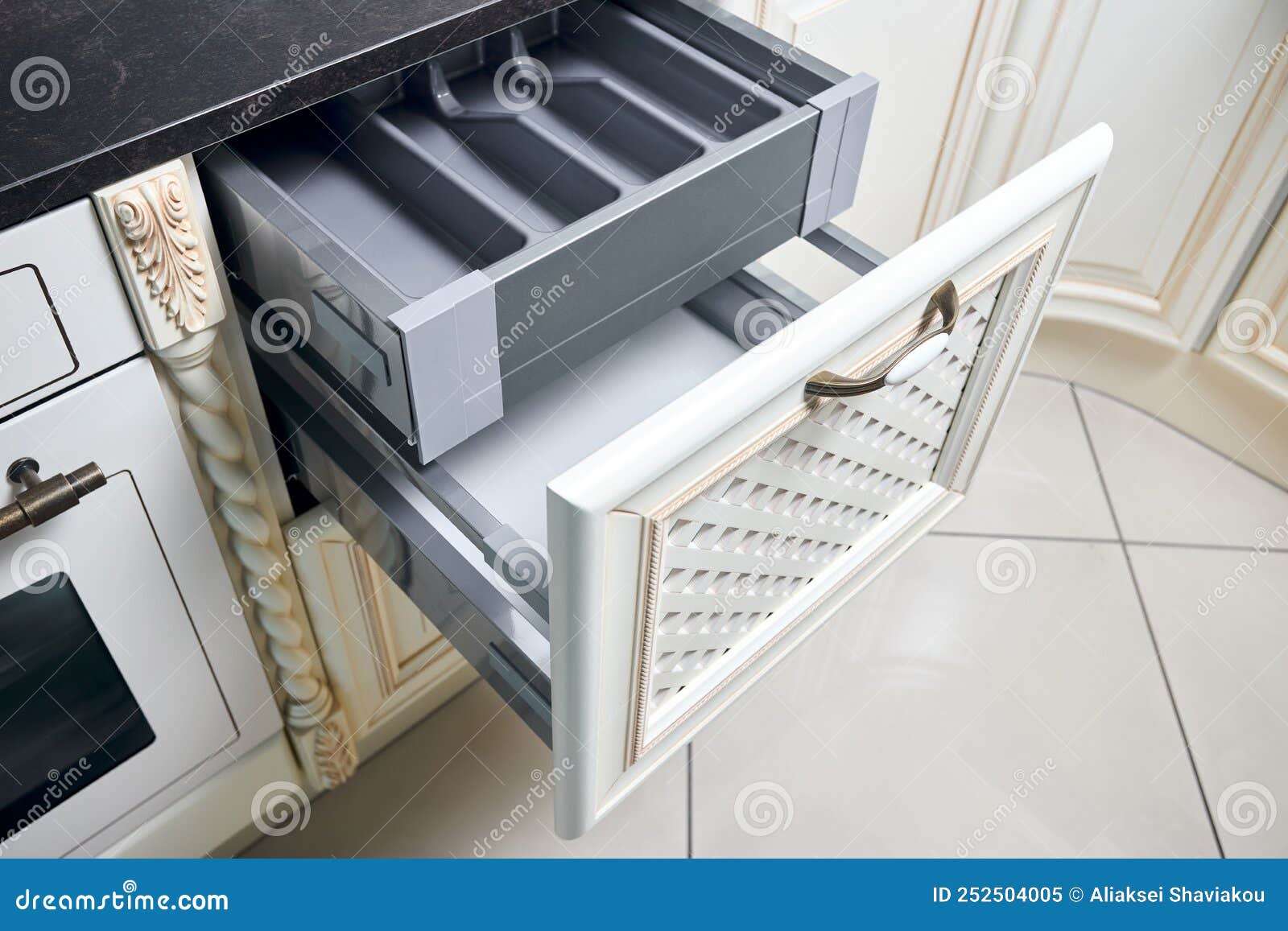 Pull Up Storage Bed, Storage Space Revealed By Lifting The Slatted Base ...