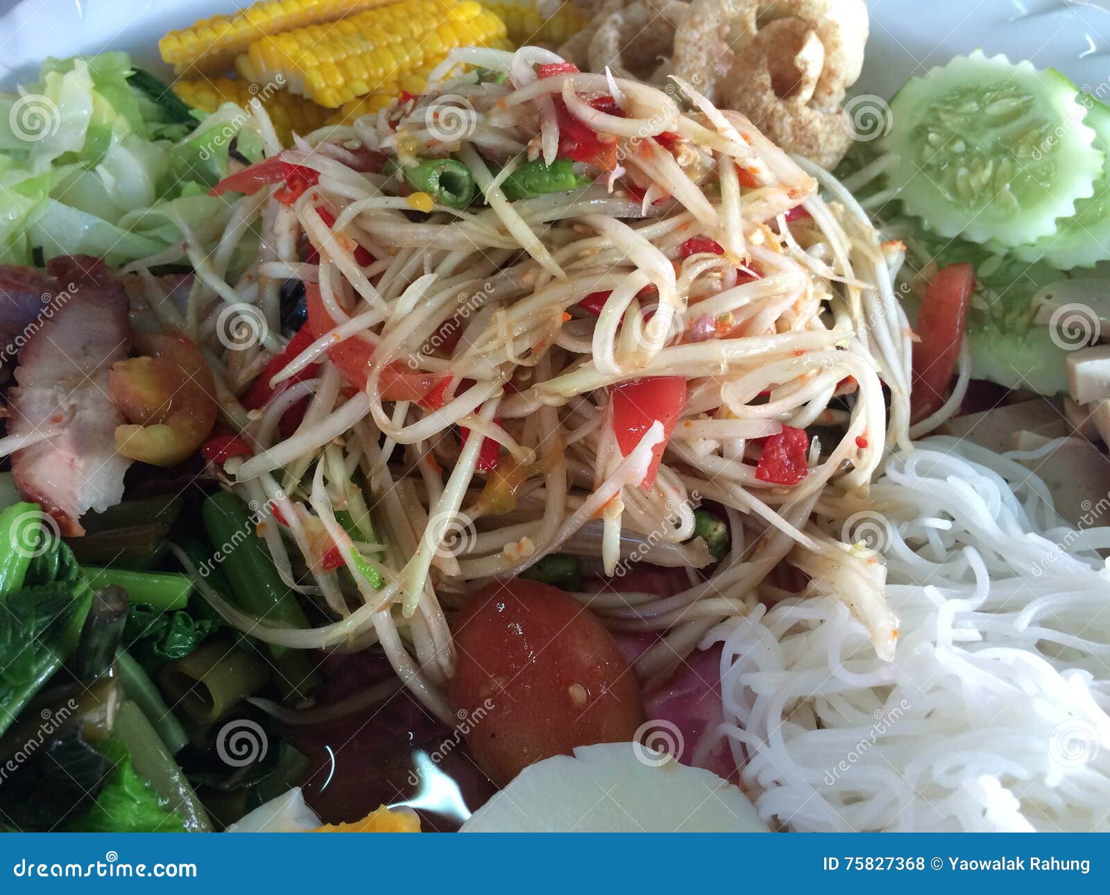 Som Tam stock foto. Image of vlees, groen, keuken, koken - 75827368