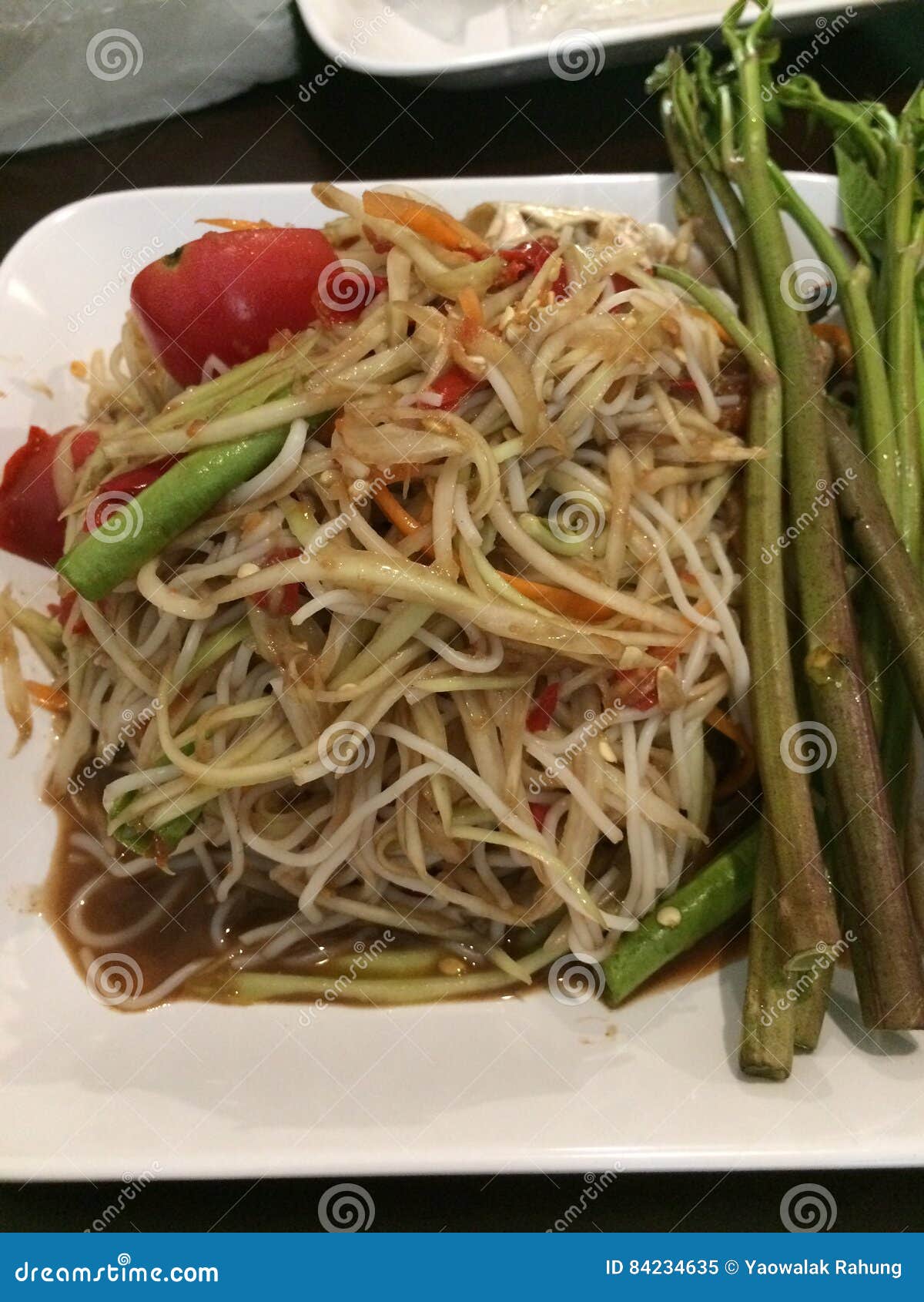 Som Tam imagen de archivo. Imagen de carne, tailandés - 84234635