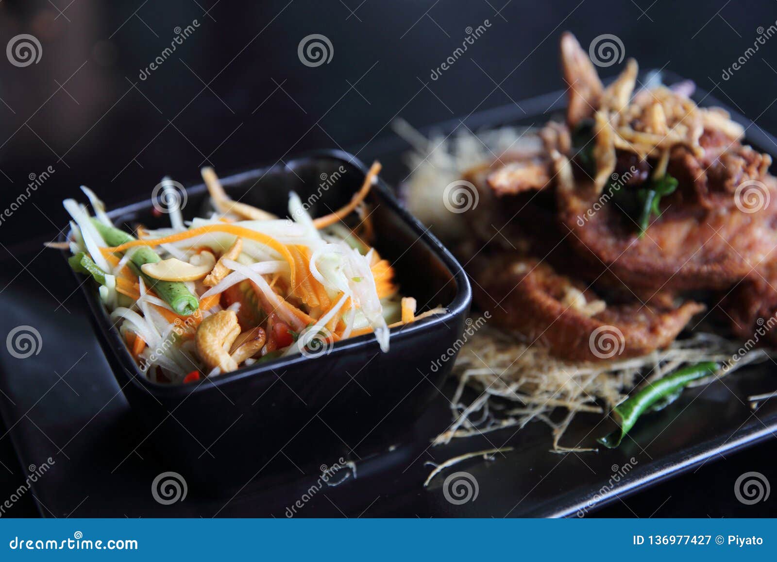Som Tam with Grilled Chicken Stock Image - Image of plate, asian: 136977427