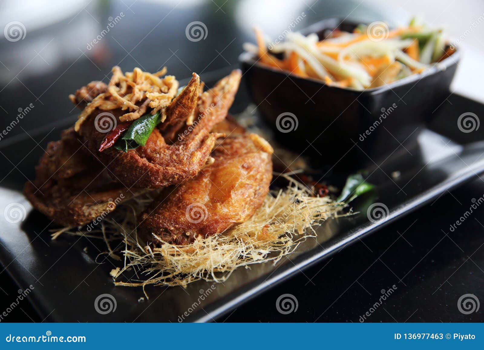 Som Tam with Grilled Chicken Stock Image - Image of rice, green: 136977463