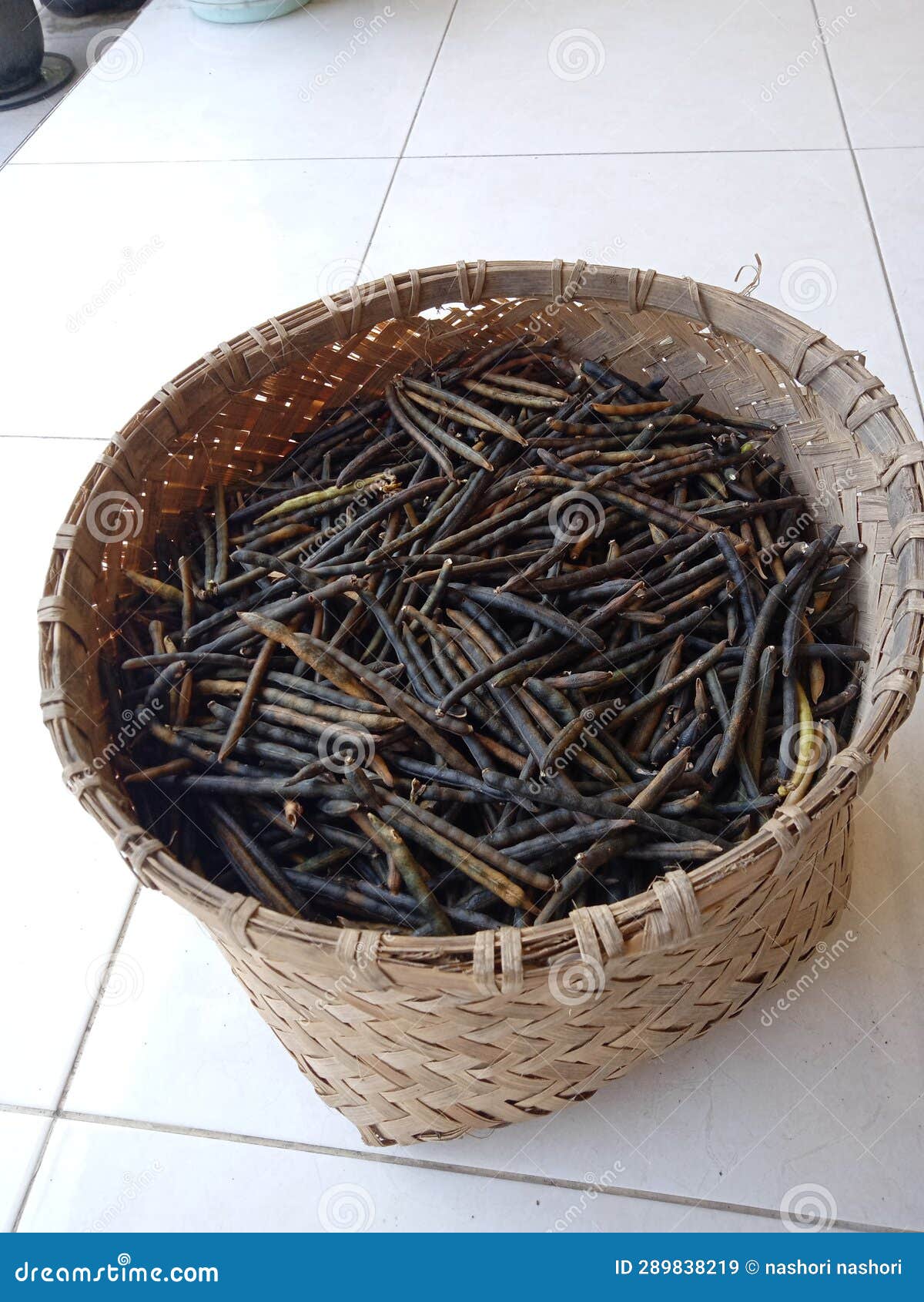 Some Green Beans in a Container Stock Image - Image of beans, plants ...