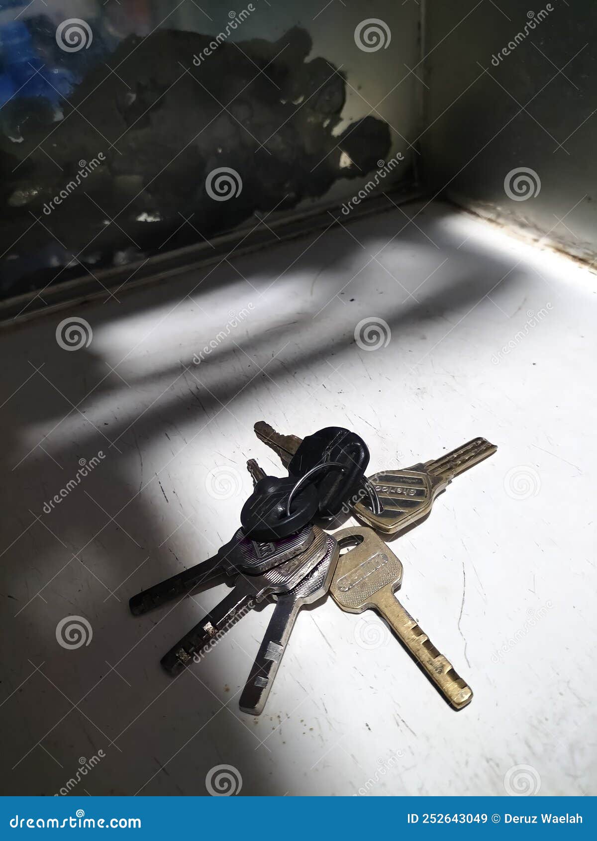 Some keys, editorial stock image. Image of lighting - 252643049