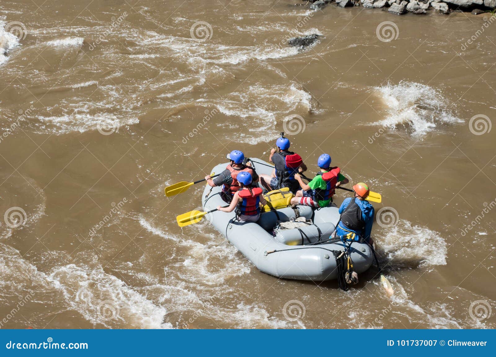 Rafters on River editorial photography. Image of tourism - 101737007