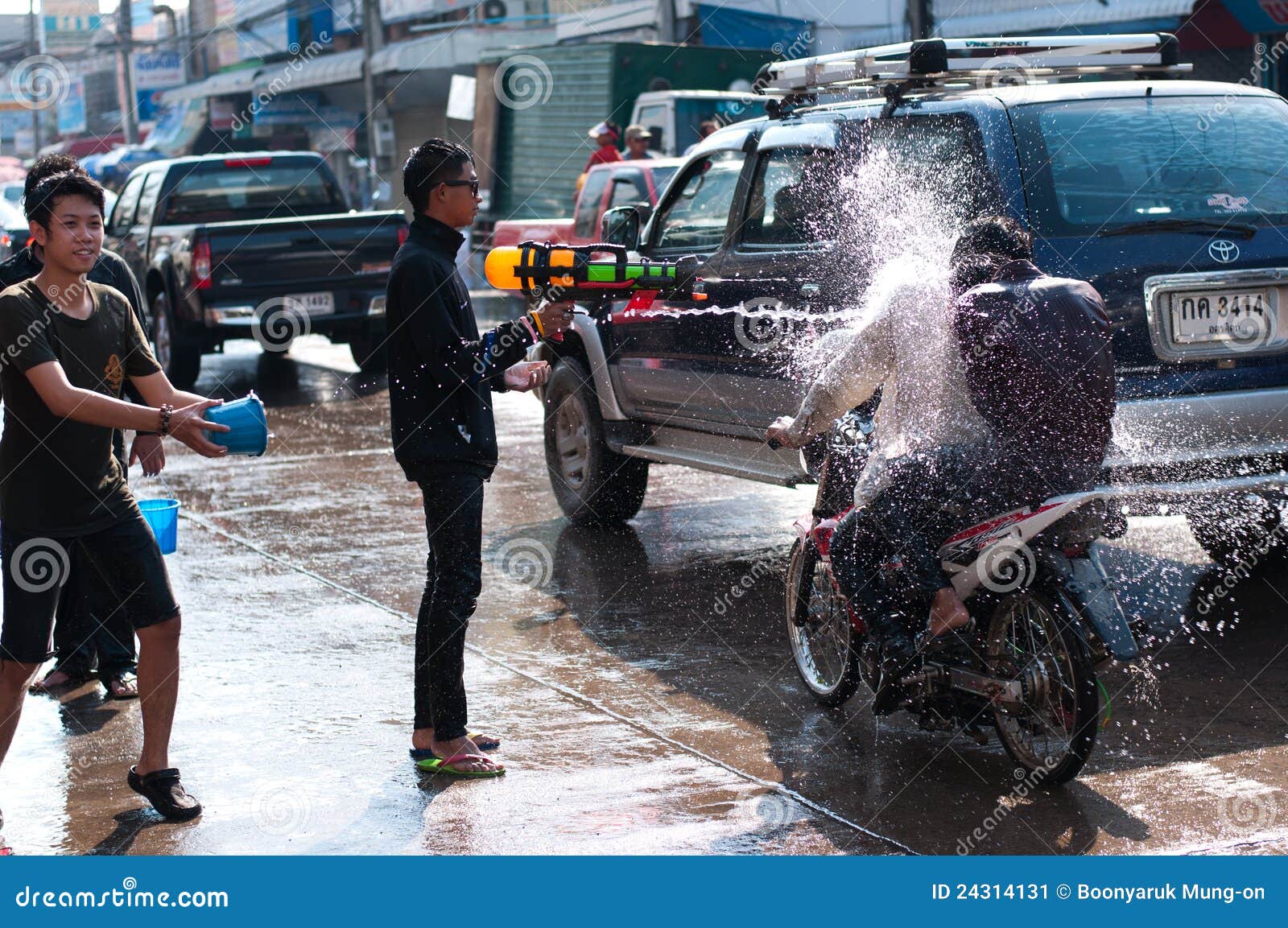 Songkran Festival editorial photo. Image of festival - 24314131