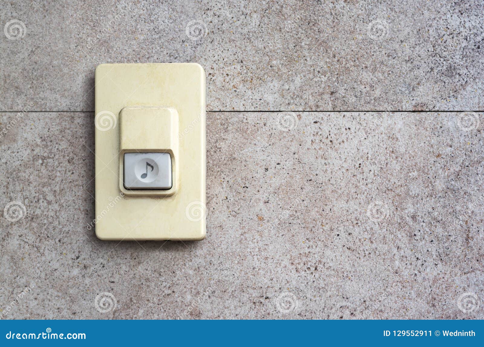 Sonnette Ou Sonnerie Sur Le Fond De Texture De Mur Image stock - Image ...