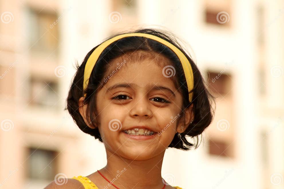 Sonrisa divertida imagen de archivo. Imagen de feliz, felicidad - 5225735