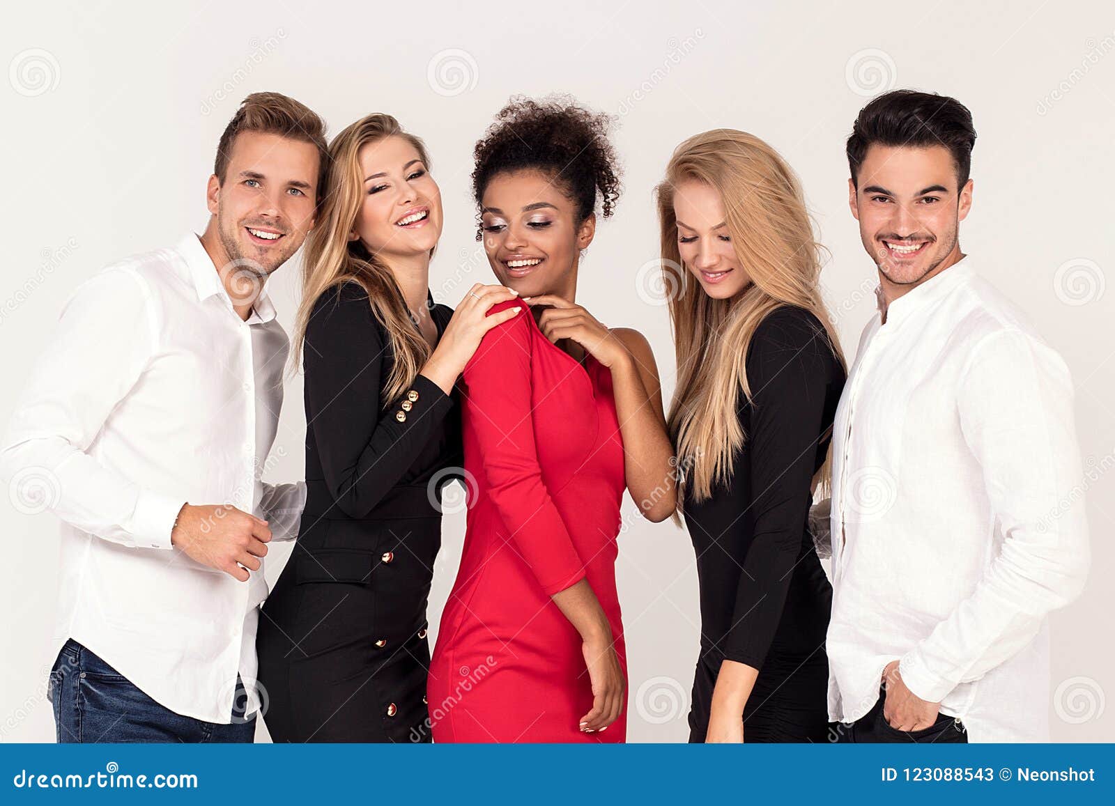 Sonrisa Elegante Alegre De La Gente, Presentando Junto Imagen de ...