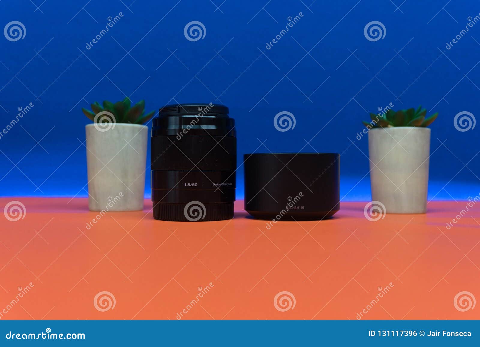 Sony Lens 50mm 1.8 Close Up Editorial Photo - Image of sony, journalist ...