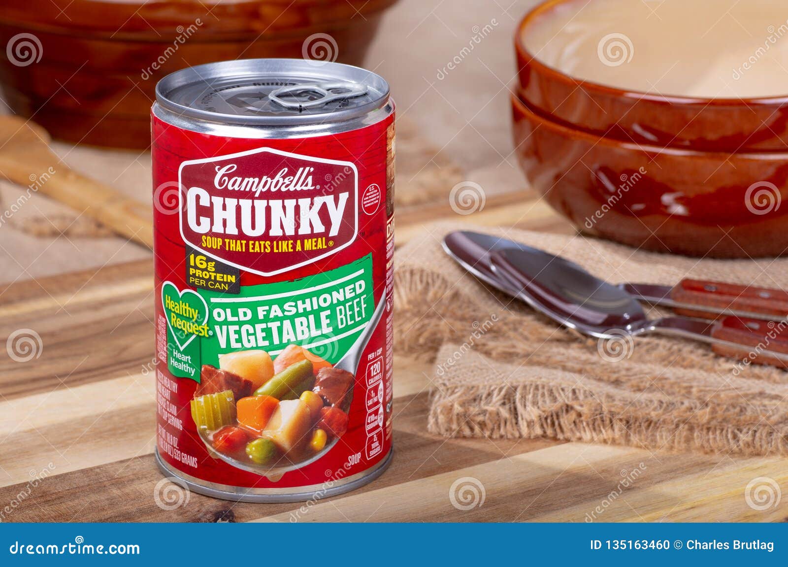 Sopa De Campbells Chunky Old Fashioned Vegetable Beef Imagen editorial ...