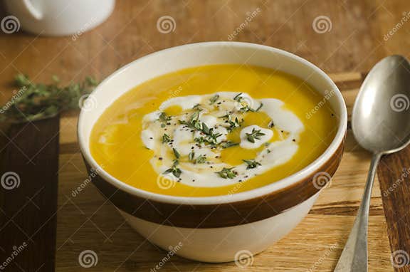 Sopa De La Sopa Sazonada Con Cari Imagen de archivo - Imagen de comer ...