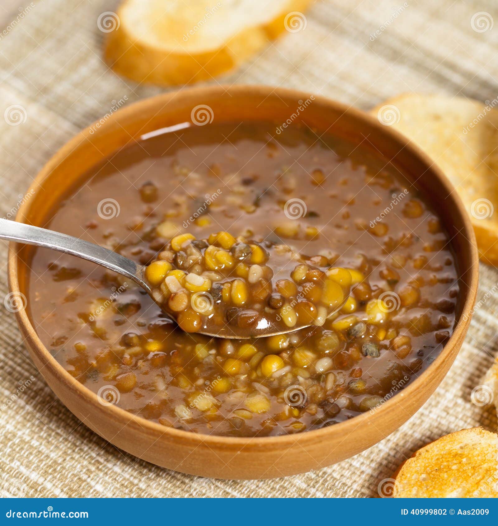 Sopa de lenteja foto de archivo. Imagen de caldo, comer - 40999802 Sopa de lenteja foto de archivo. Imagen de caldo, comer - 40999802