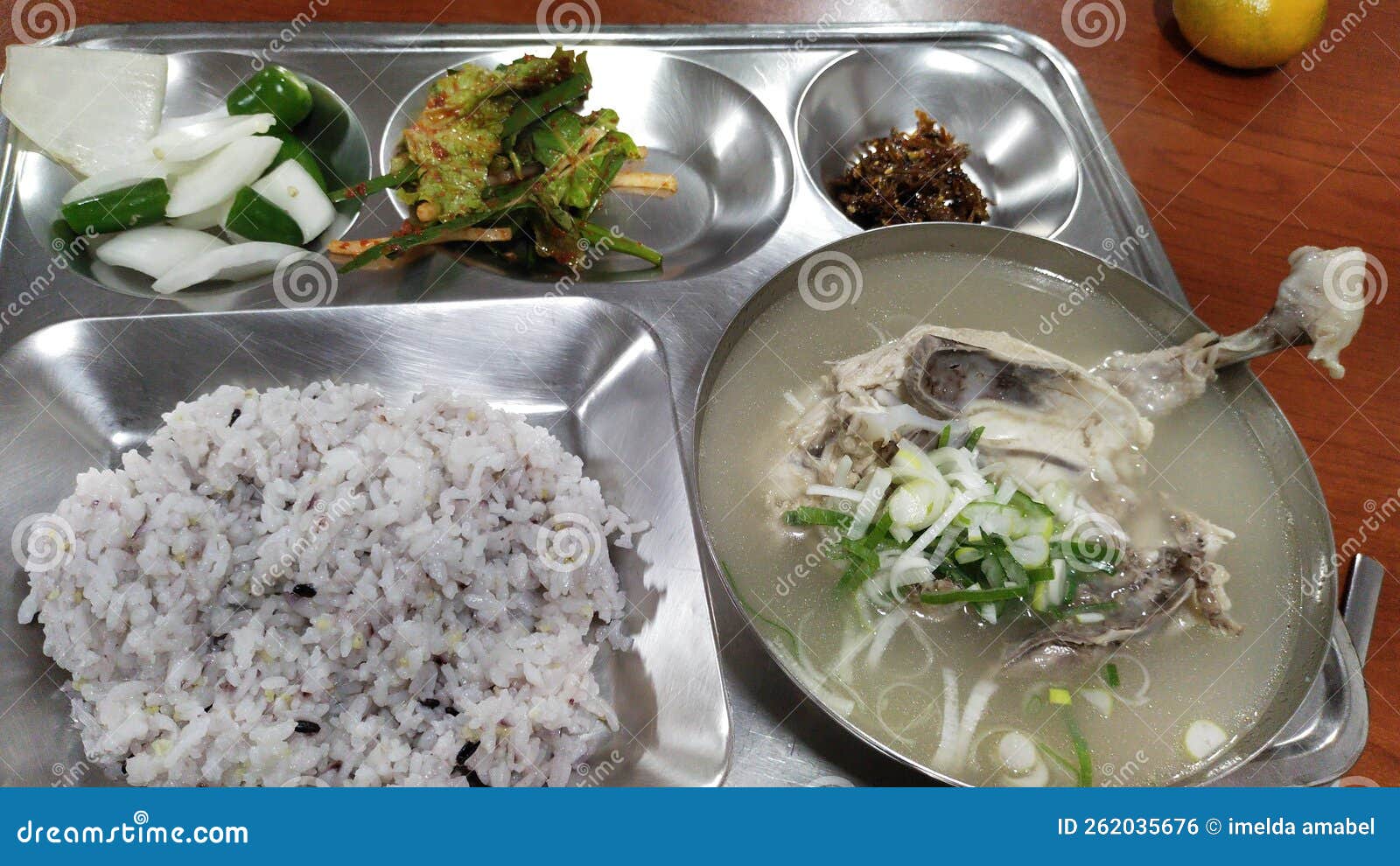 Sopa De Pollo Samgetang Korea Foto de archivo - Imagen de desayuno ...
