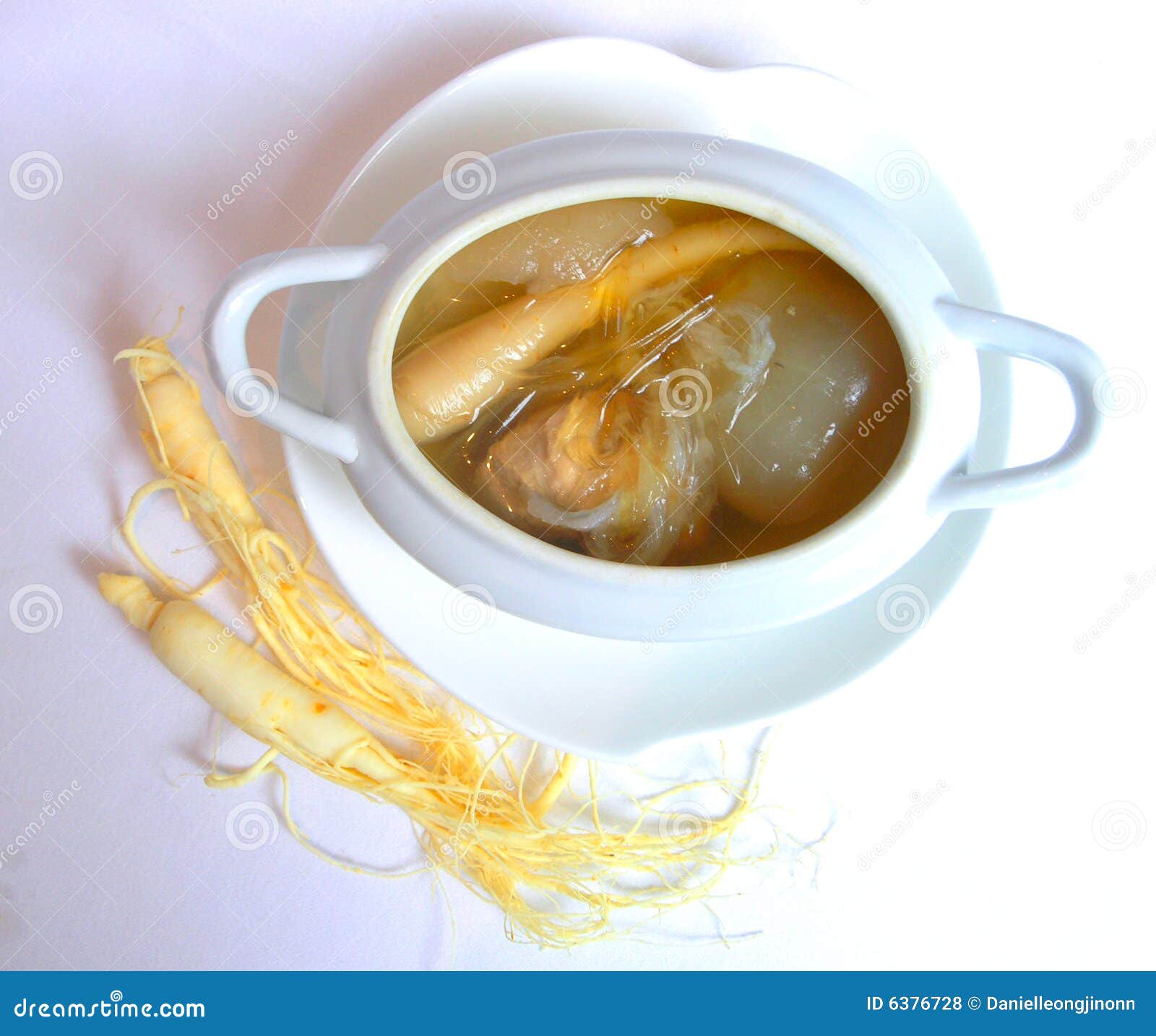 Sopa de Sharksfin foto de stock. Imagem de ginseng, pano - 6376728