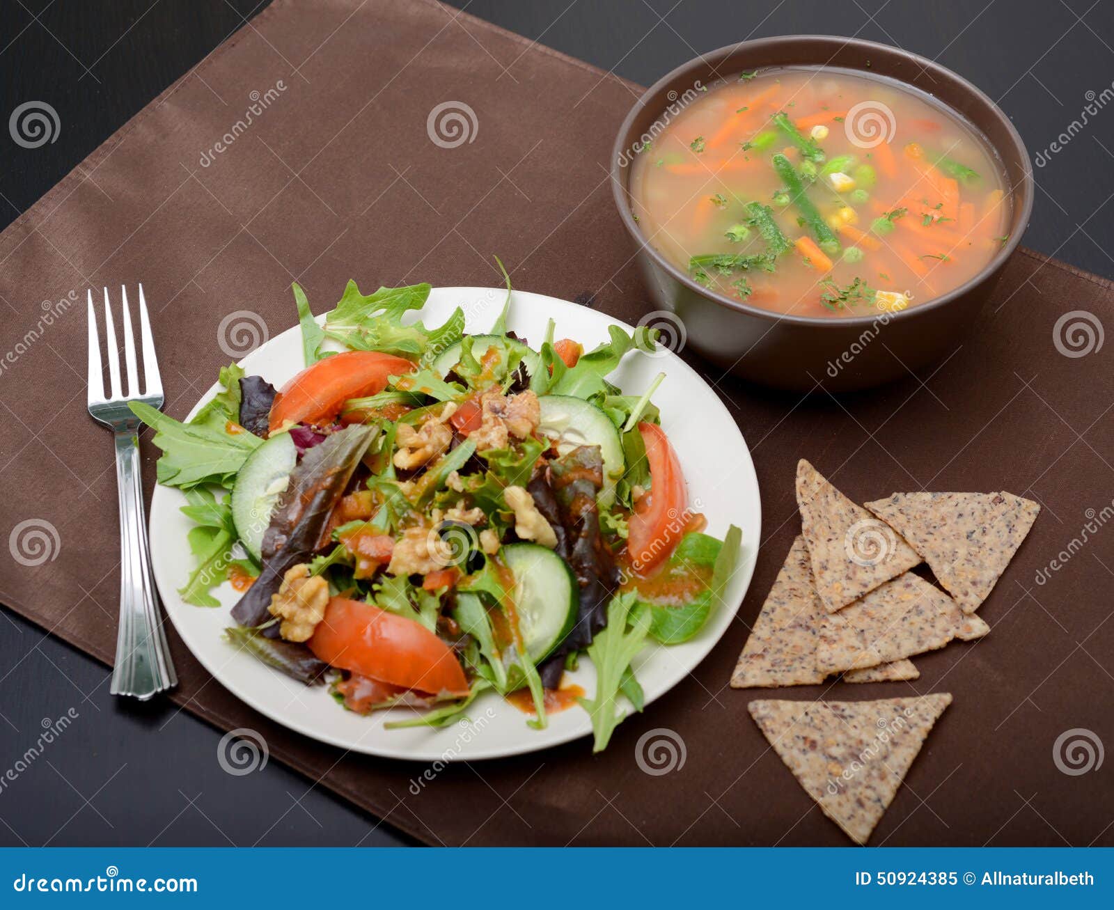 Sopa, Ensalada Y Microprocesadores Para El Almuerzo Imagen de archivo ...