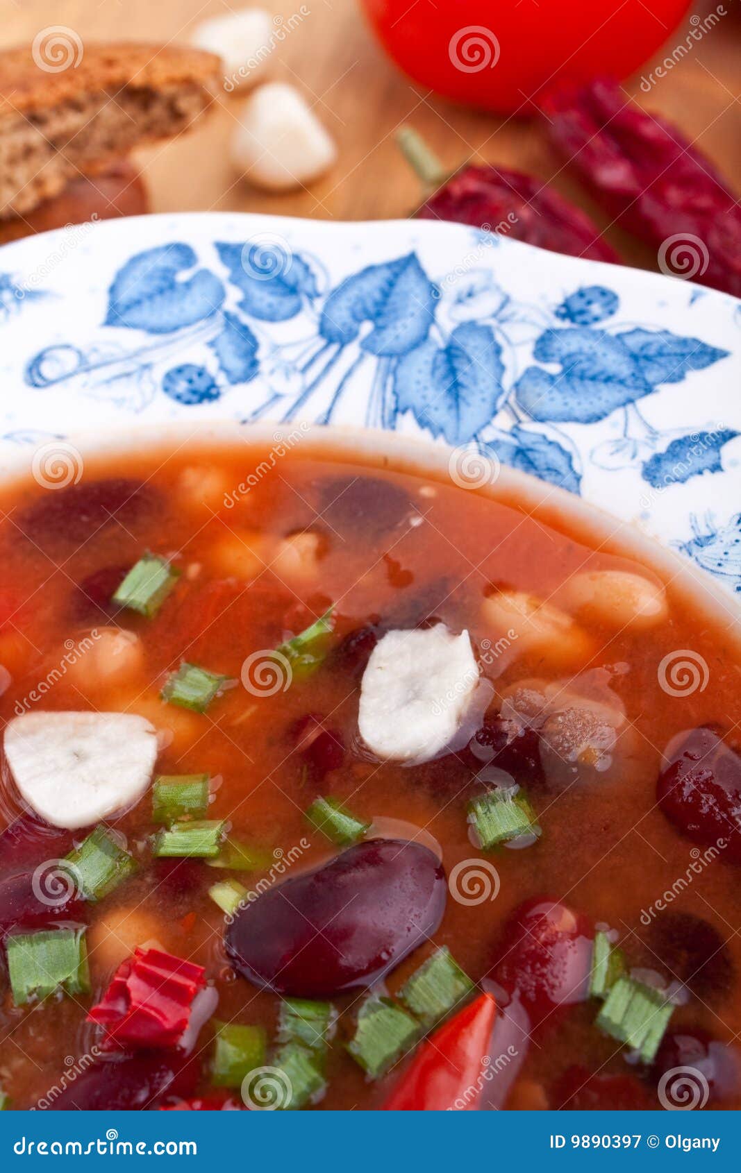 Sopa Italiana Del Minestrone Imagen de archivo - Imagen de rojo ...