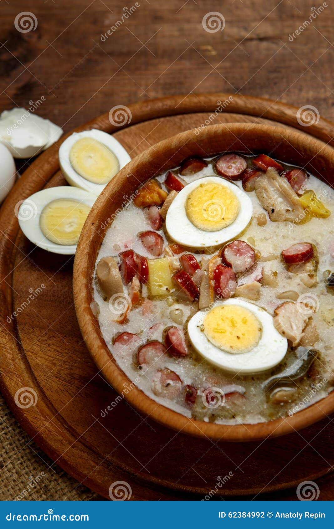 Sopa Polaca Tradicional Zurek De Pascua Foto de archivo - Imagen de ...