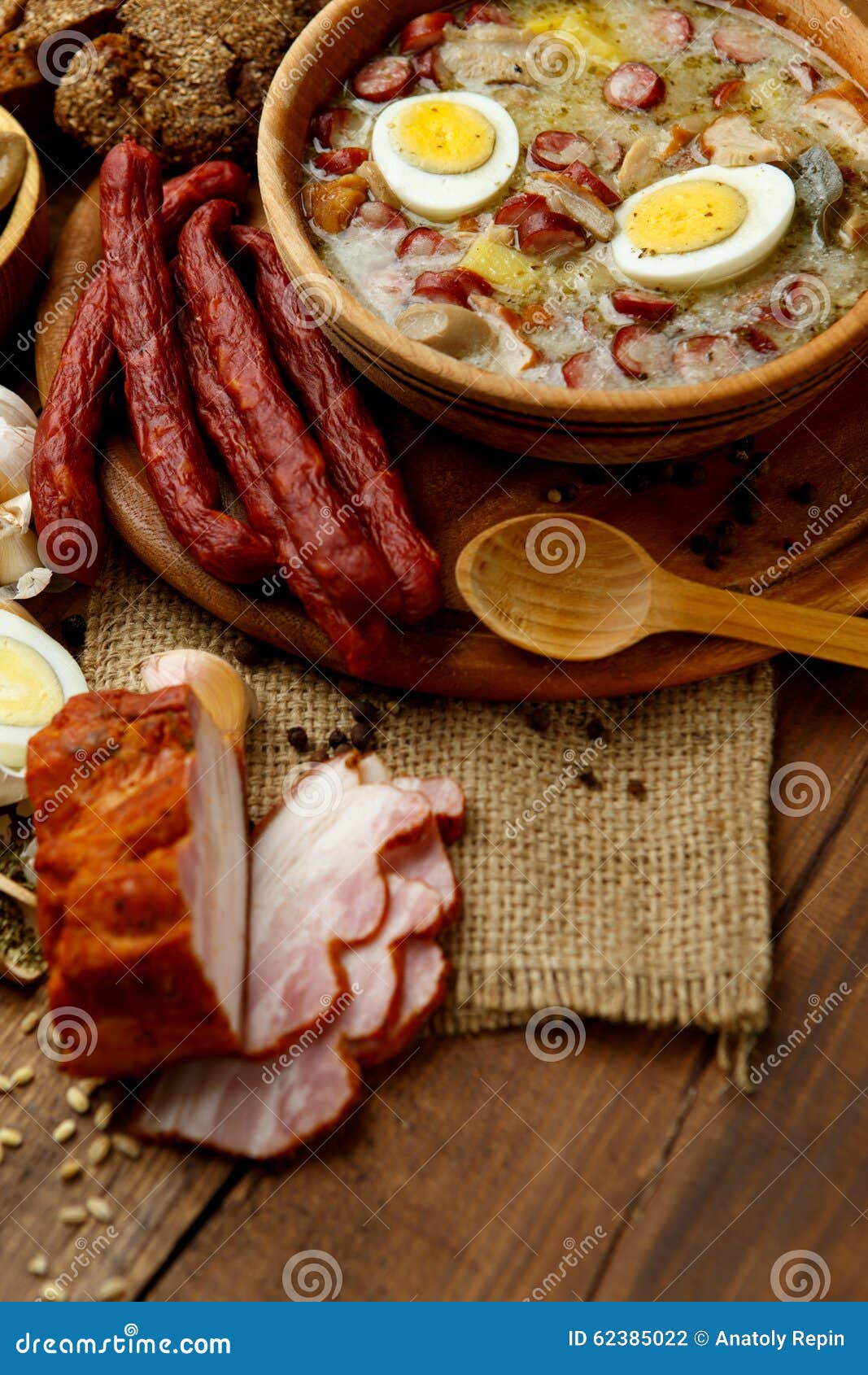 Sopa Polaca Tradicional Zurek De Pascua Foto de archivo - Imagen de ...