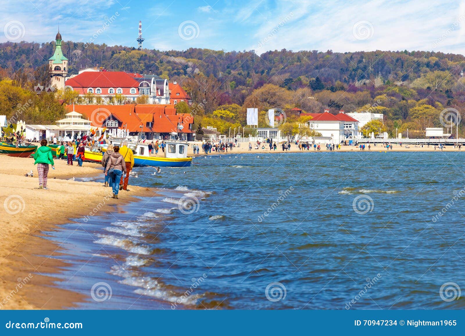 Sopot Baltic beach editorial stock image. Image of holiday - 70947234