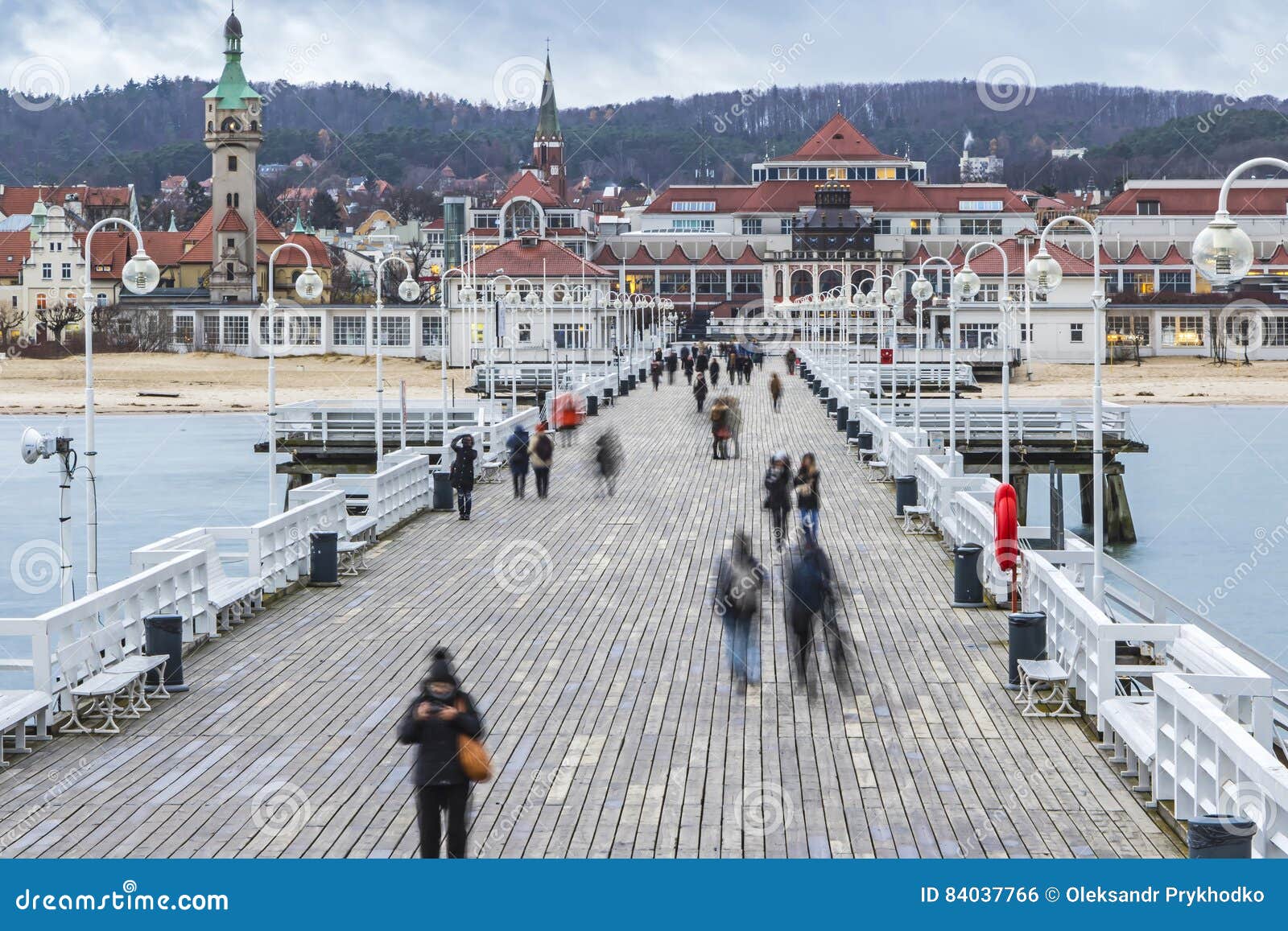 Sopot Pier Molo in De Stad Van Sopot, Polen Stock Foto - Image of ...
