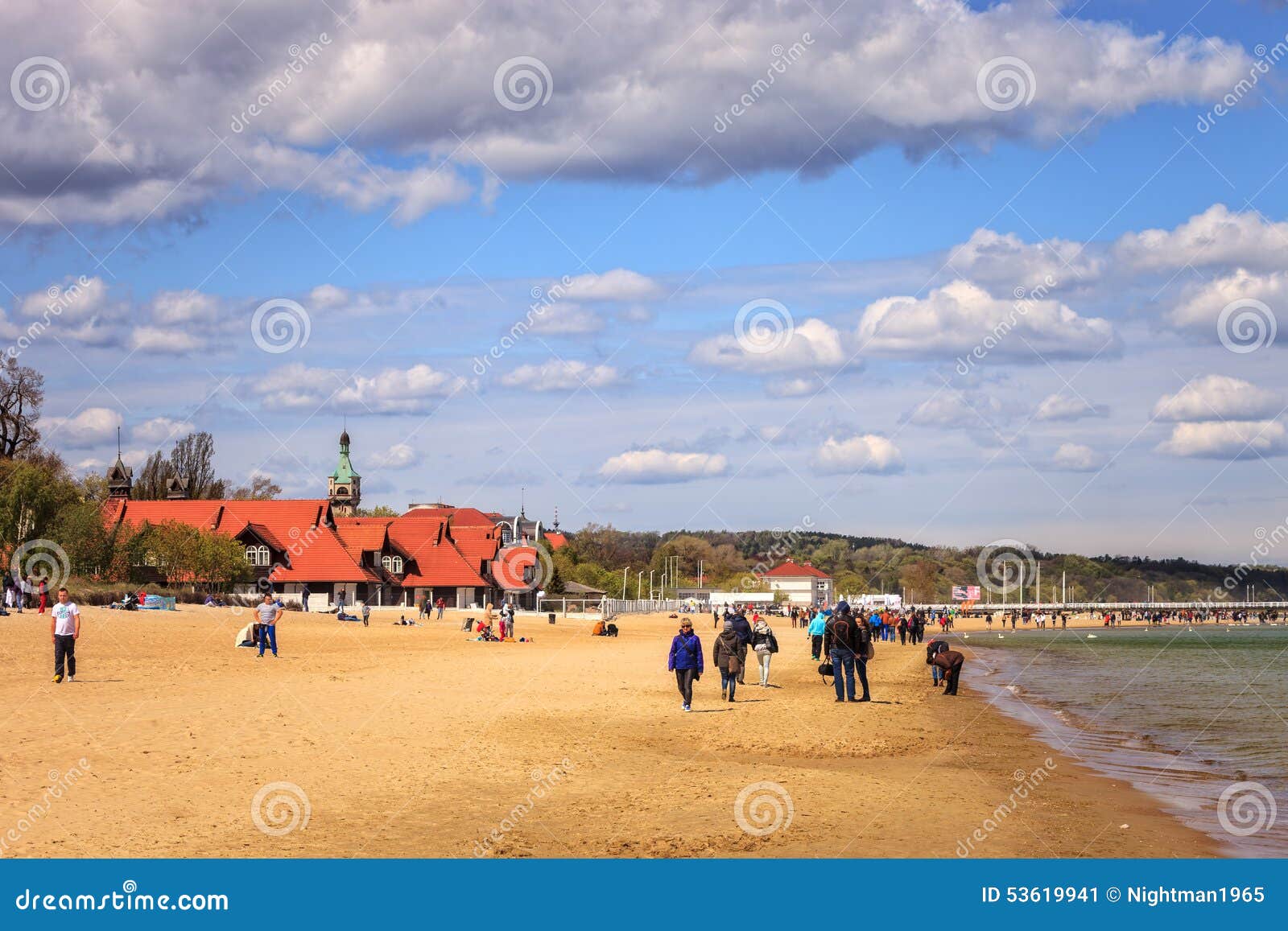 Sopot Strand redaktionelles foto. Bild von küste, baltisch - 53619941