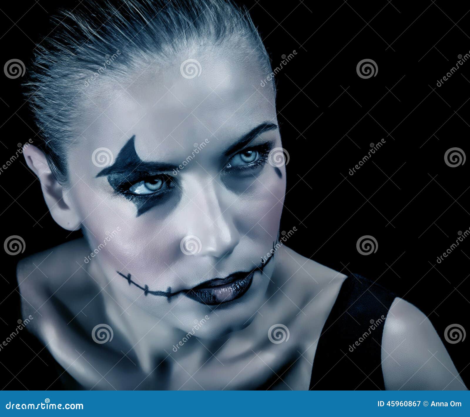 Sorcière terrifiante image stock. Image du fille, isolement - 45960867