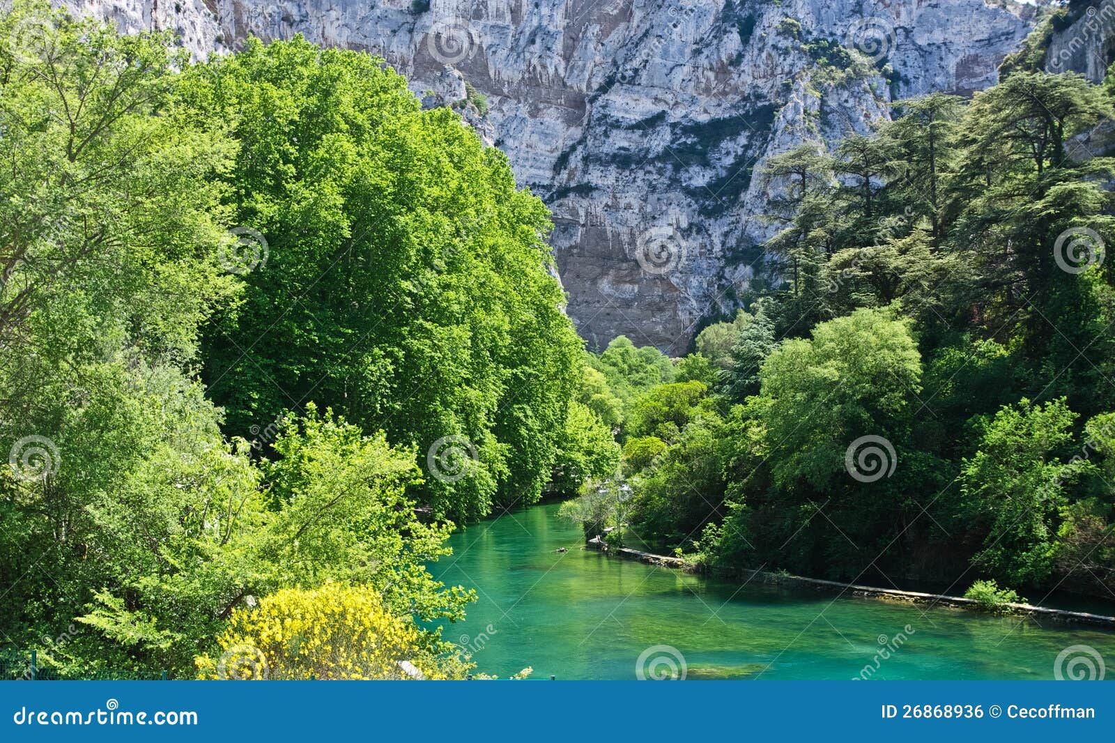 The Sorgue River stock photo. Image of cliff, france - 26868936