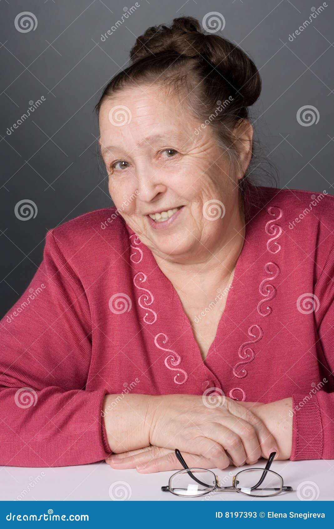 Sorrisi Anziani Di Signora Immagine. Immagine: 8197393