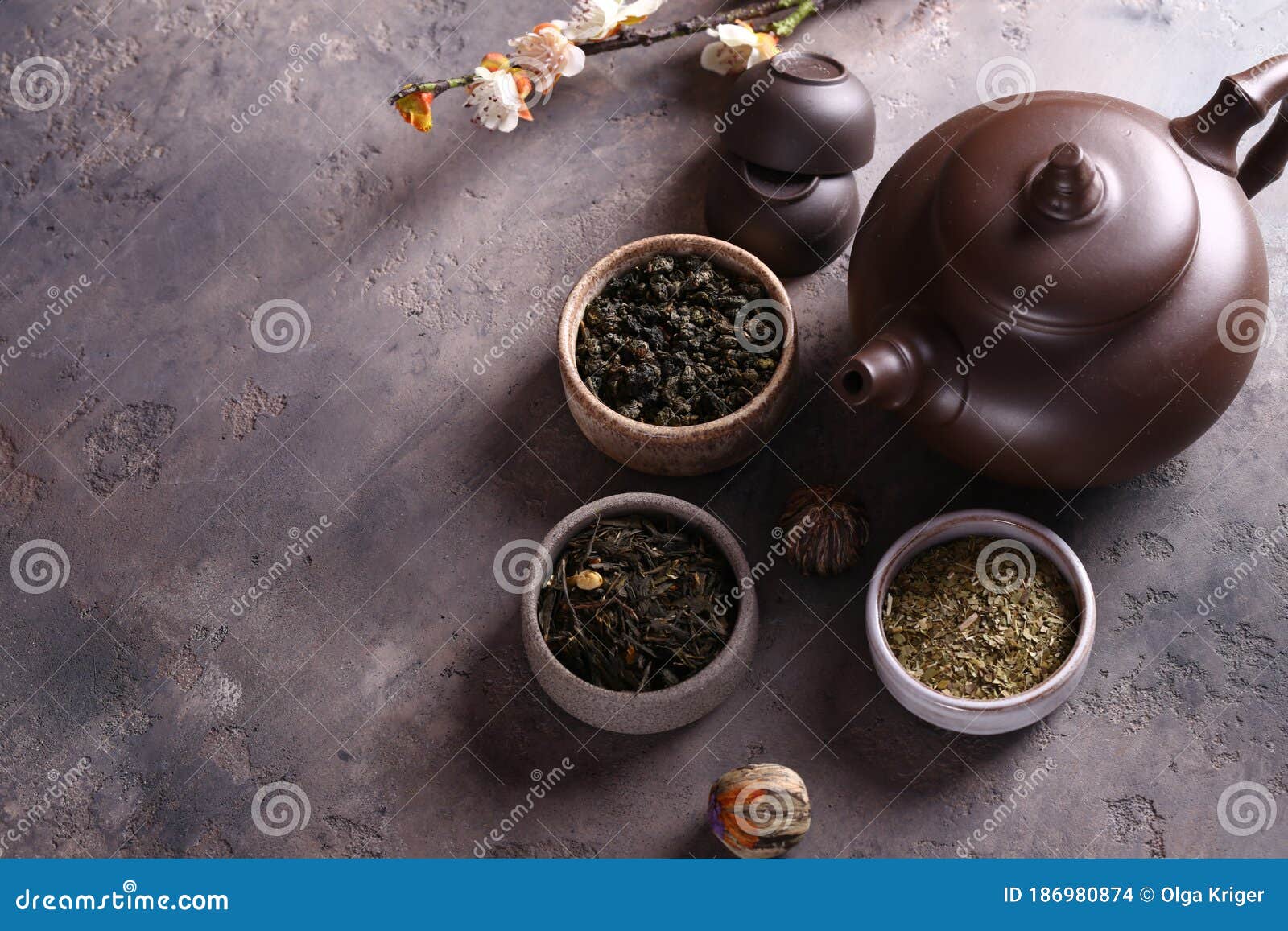 Sortering av olika te arkivfoto. Bild av kines, frukt - 186980874