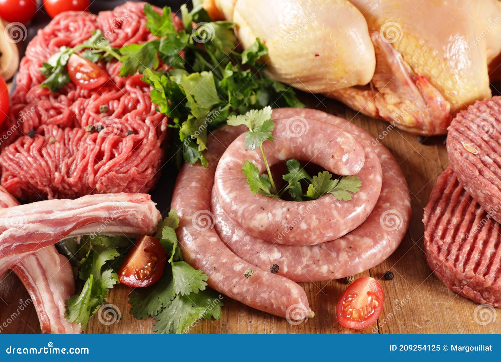Sortido de carnes imagem de stock. Imagem de bife, alimento - 209254125