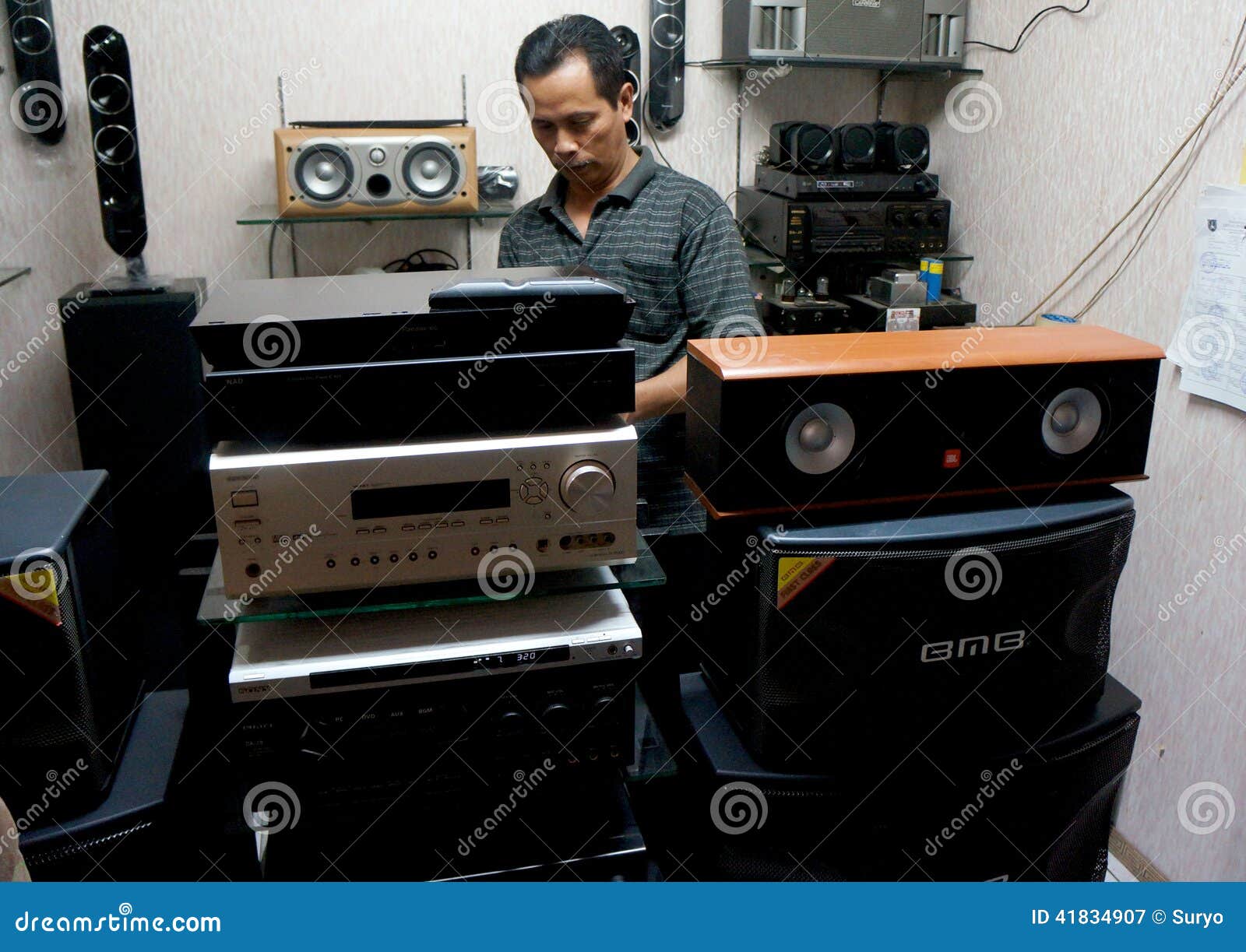 Sound system editorial photography. Image of solo, sound - 41834907