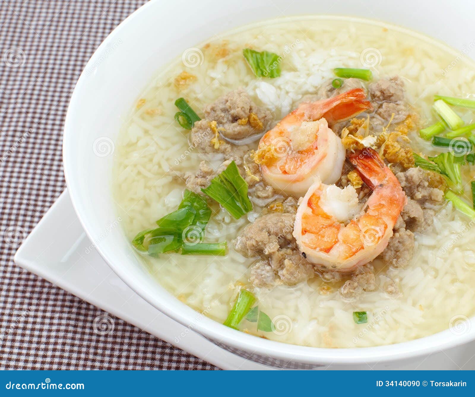 Soupe Au Riz Avec La Crevette Photo stock - Image du ressort, apéritifs ...