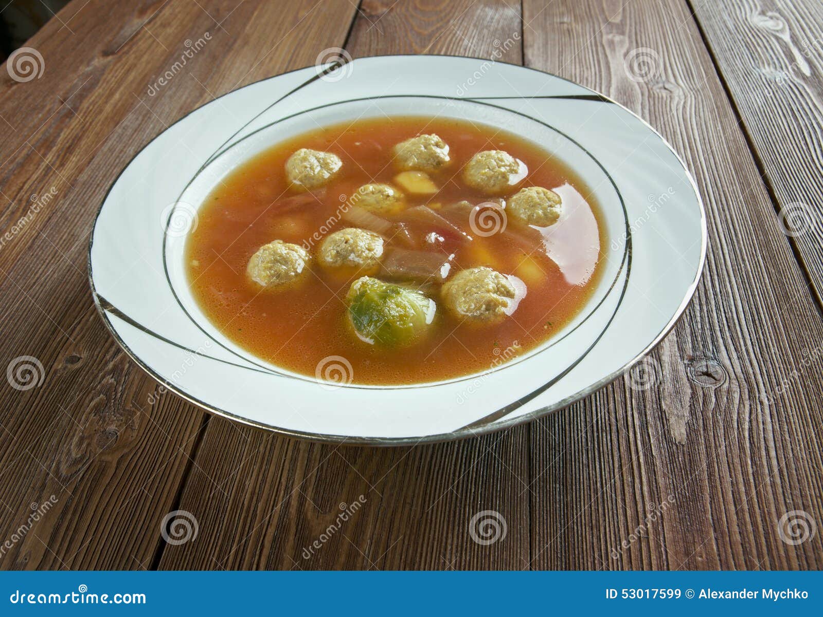 Soupe Souabe Avec Des Boulettes De Viande Image stock - Image du mangez ...