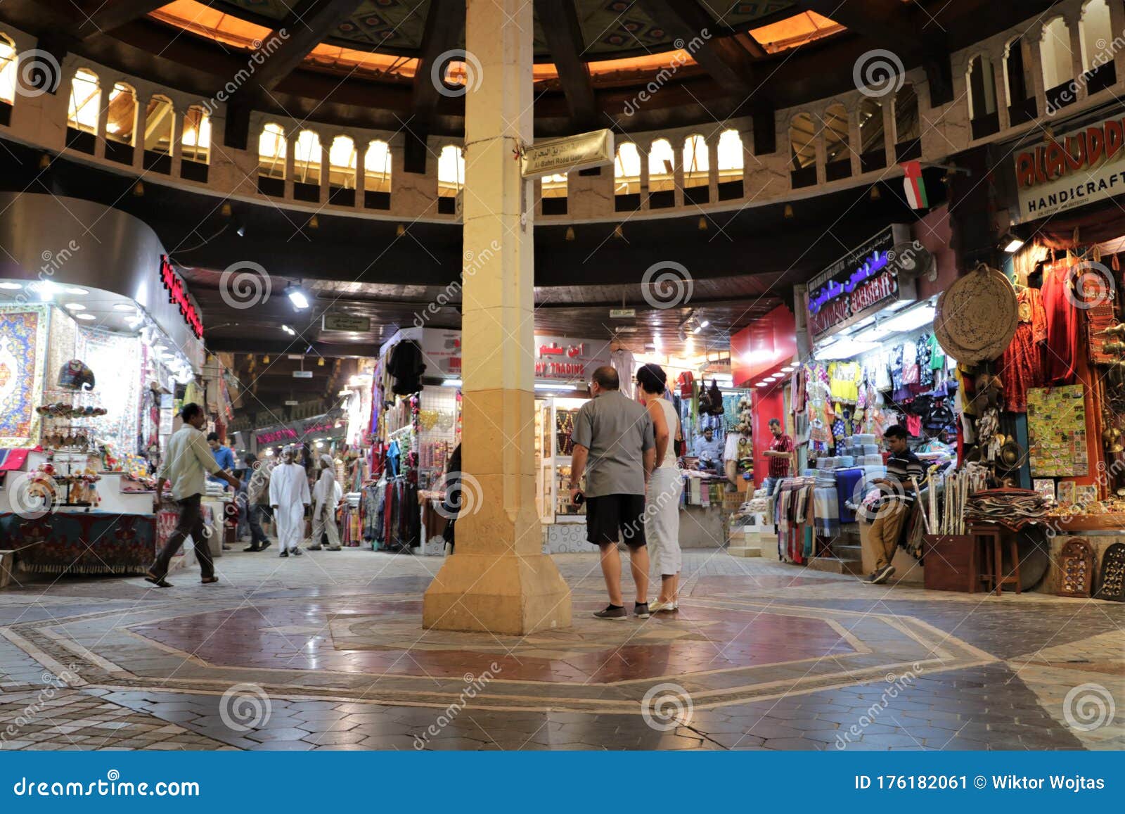 Souq in Mutrah, Muscat, Oman Editorial Photo - Image of mutrah, omani ...