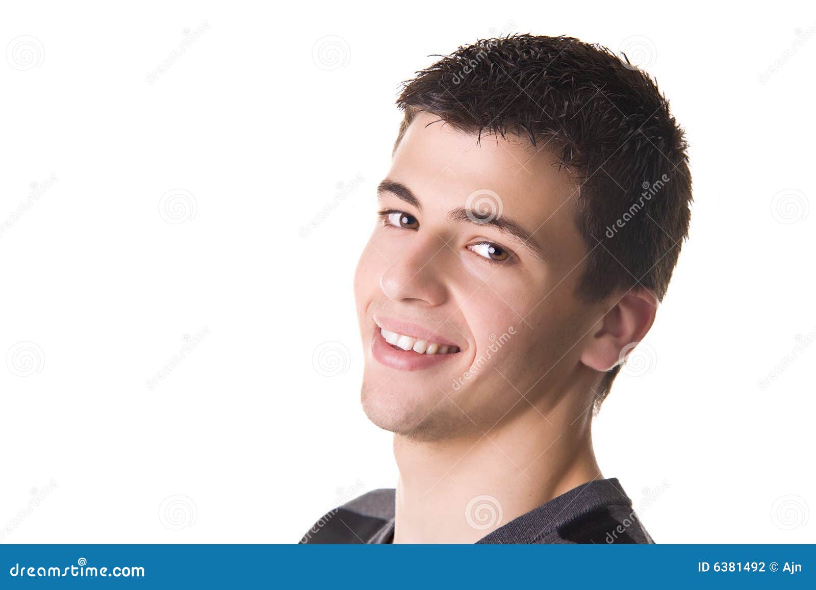 Sourire de jeune homme photo stock. Image du satisfait - 6381492